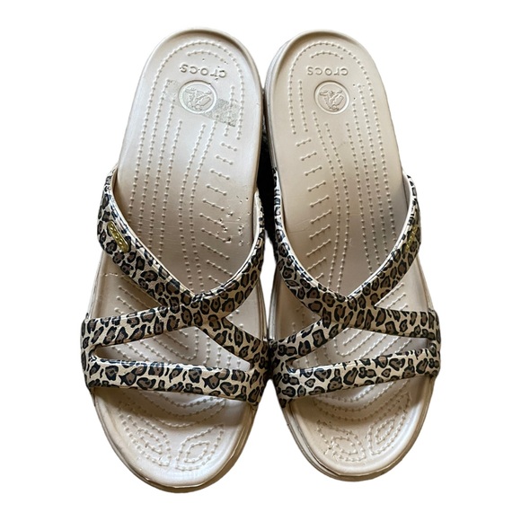 CROCS | Shoes | Crocs Dual Comfort Leopard Print Crossover Slip On ...